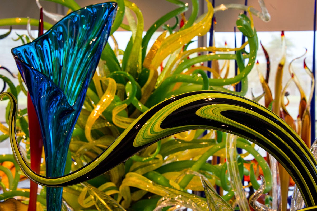 Kissack Adventures: Gilhuly Glass Sculptures!!