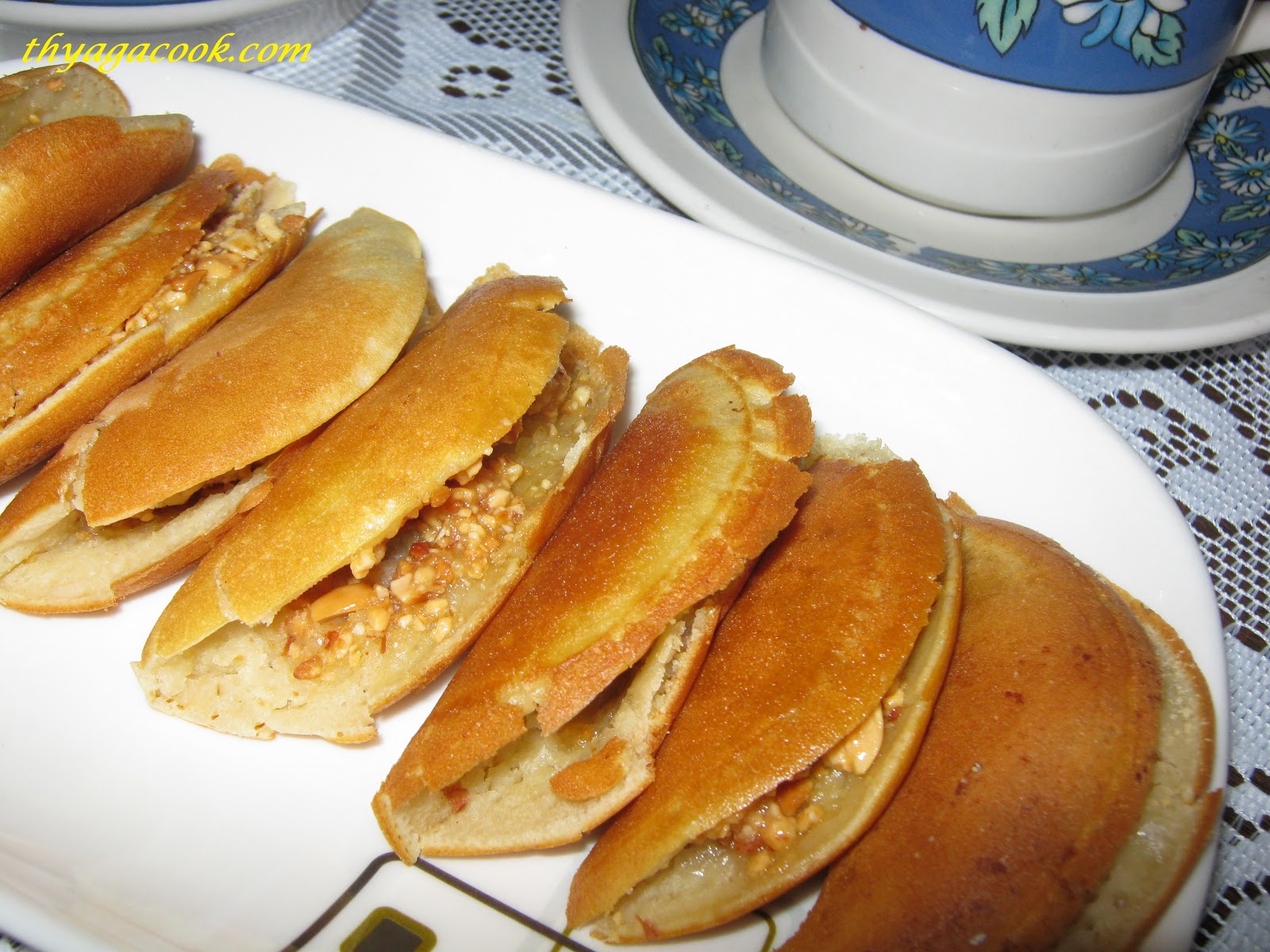 KARI LEAFS ... Malaysian flavour's: BAN CHIEN KUEH ( PEANUT PANCAKE )