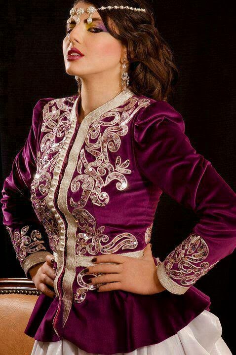 Mariage Algerie: Le Karakou, un indispensable