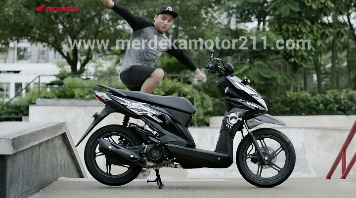 TVC HONDA BEAT STREET ESP RESMI DIUNGGAH AHM | Promo Kredit Motor Honda ...