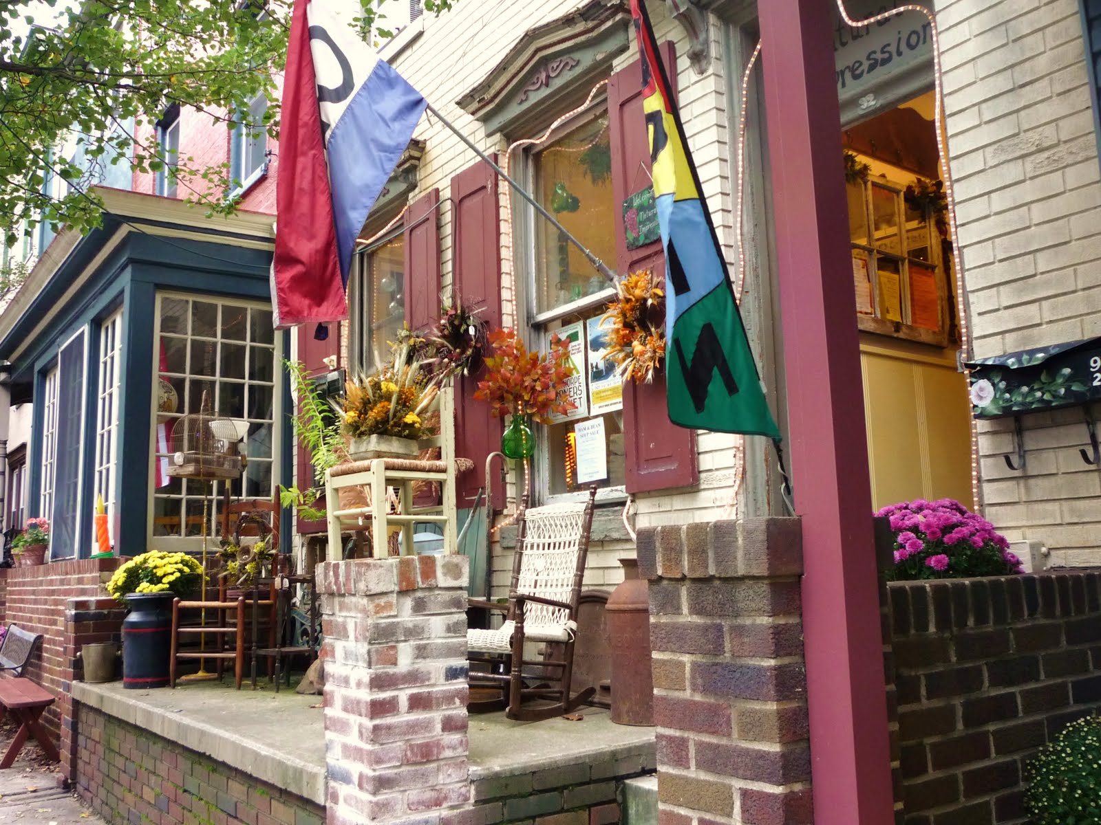 Moonbeams in a Jar: Fall Foliage Festival in Jim Thorpe, Pa