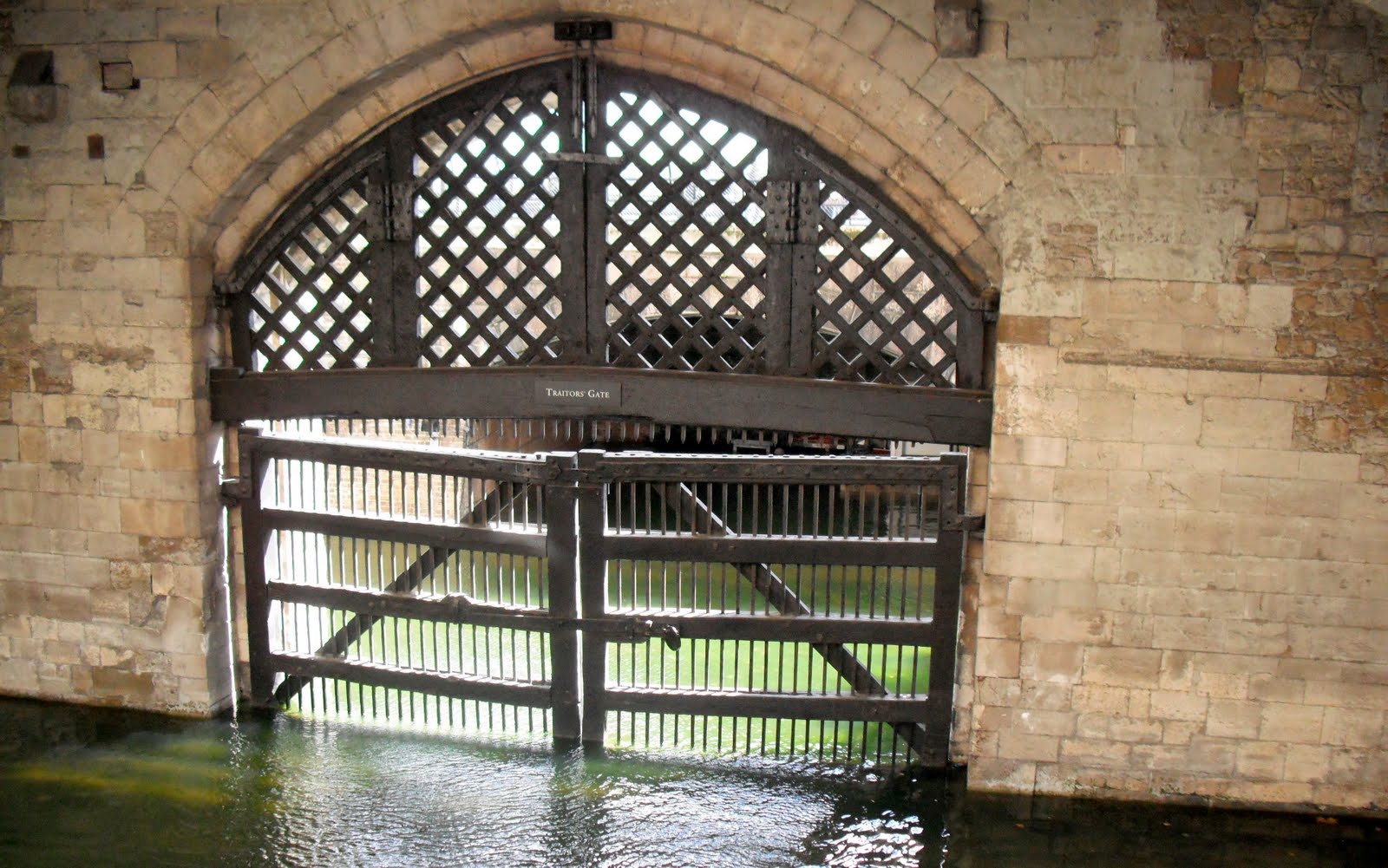 A Passion for English: Beginning a castle weekend - Friday 7/8