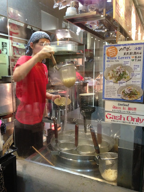 Crystal Noir: Menya Mappen, Sydney CBD