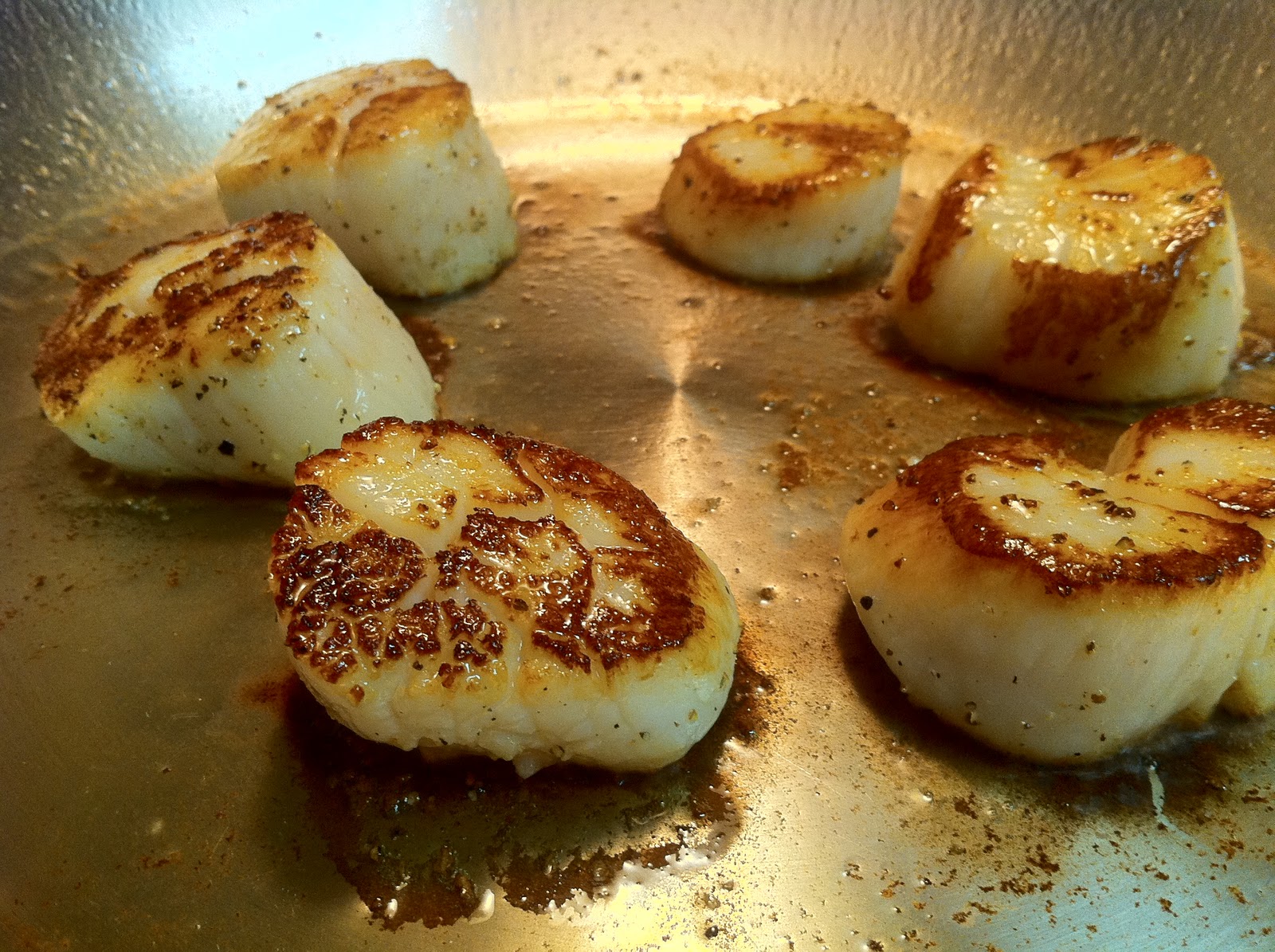 Bite and Booze: Seared Scallops a la Emeril Lagasse