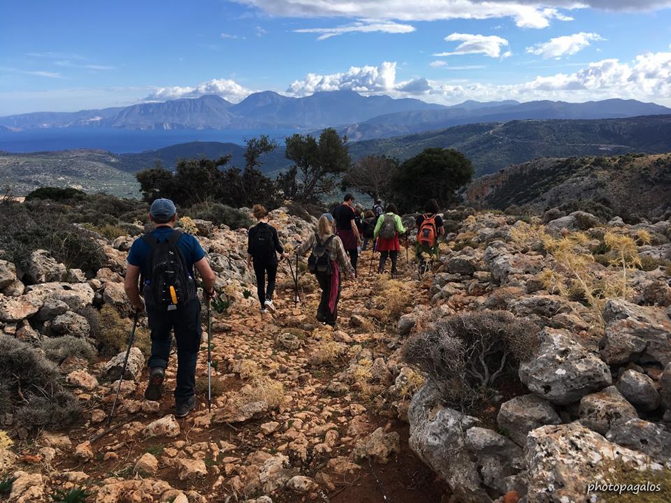 EXPLORE MOUNTAINS: ΣΤΟ ΚΑΛΝΤΕΡΙΜΙ : ΟΡΟΠΕΔΙΟ ΚΑΘΑΡΟΥ-ΚΡΙΤΣΑ