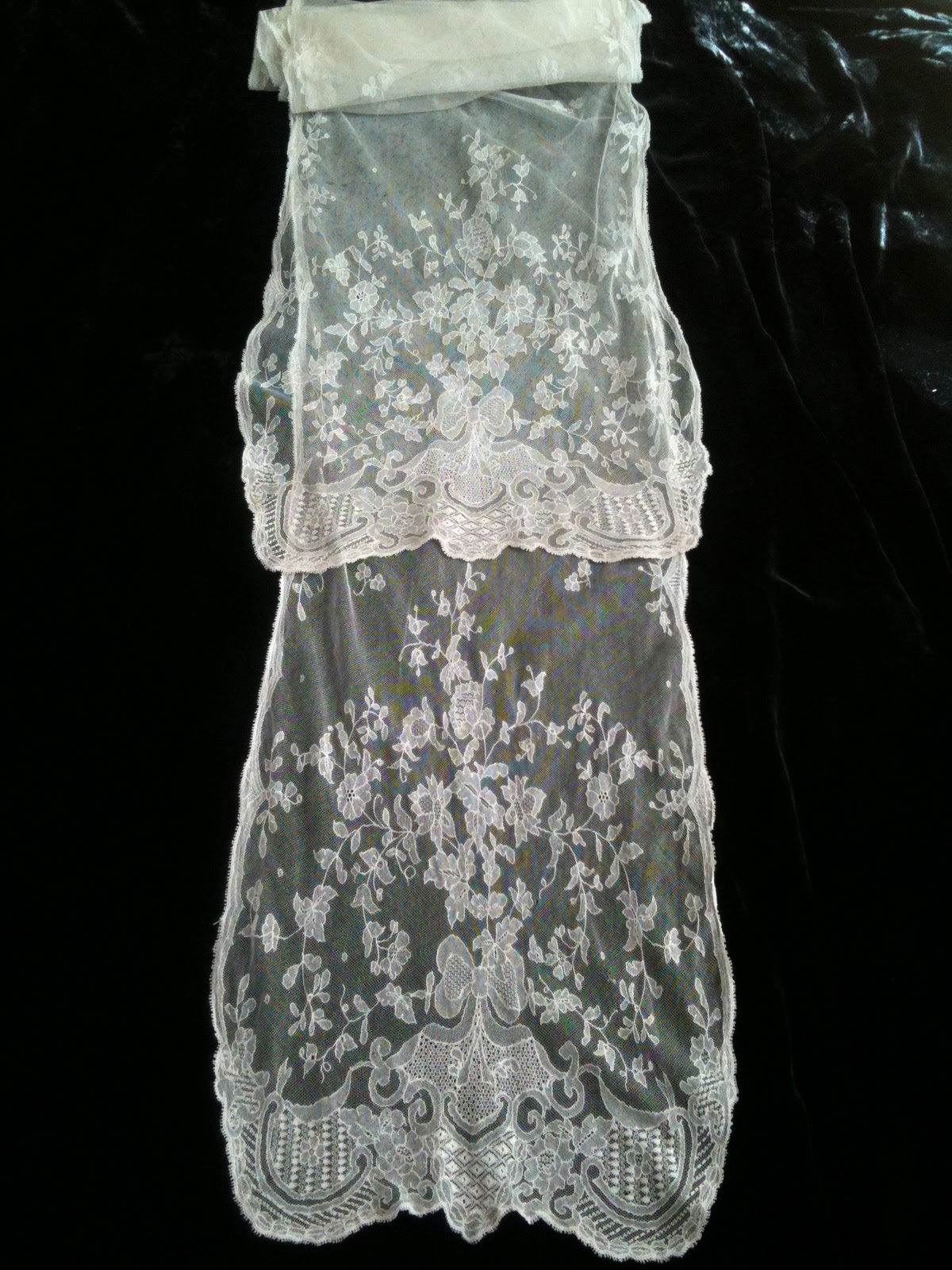 Rosemary Cathcart Antique Lace and Vintage Fashion: Antique Limerick ...