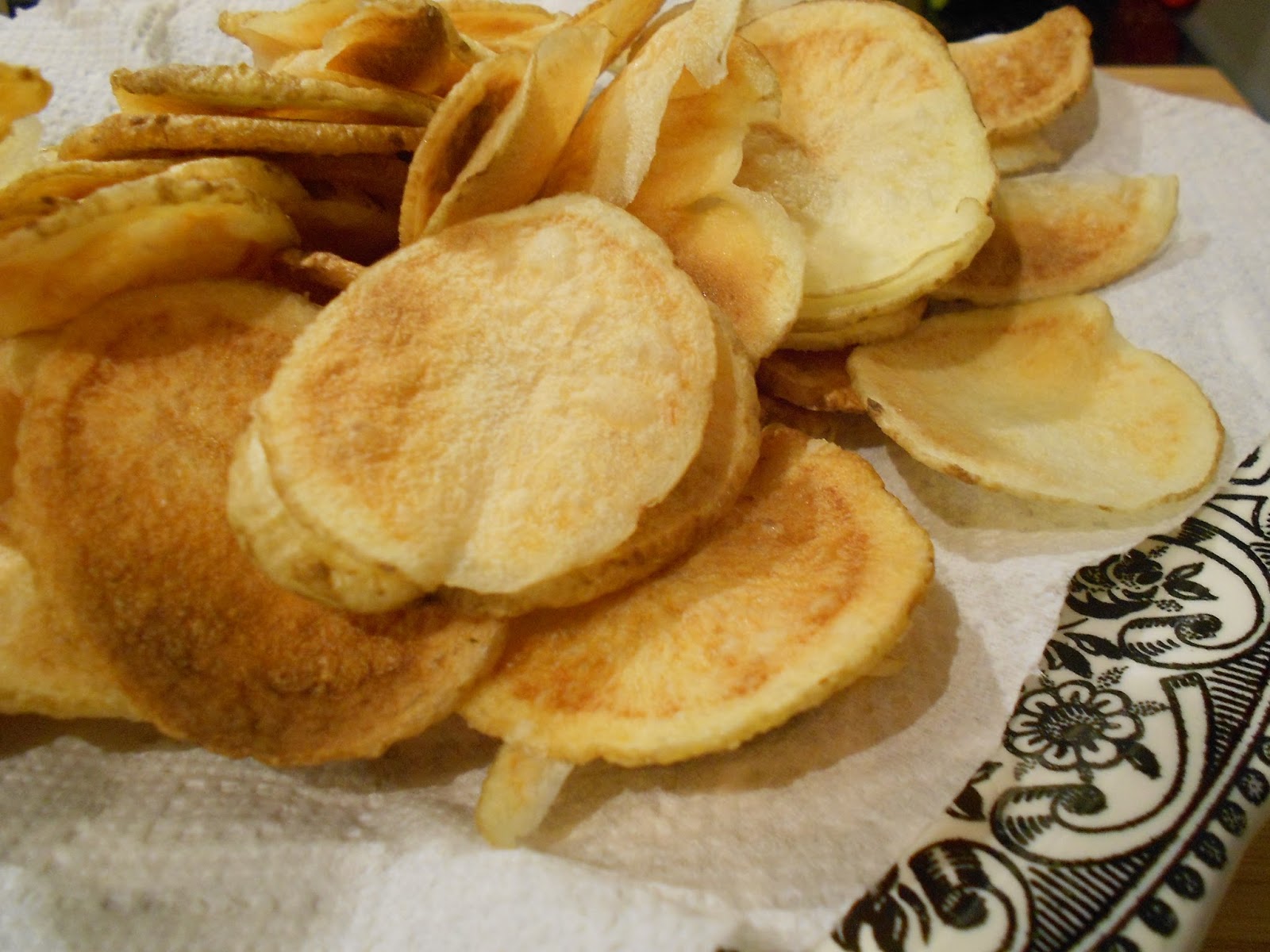 Little Nibbly Things: Crisps made in the Microwave, aka Magic Crisps