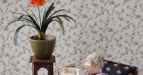 MiniMumLoon: Zuster Klivia / Nurse Klivia