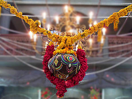 ‘Govinda Alla Re’ during Dahi Handi in Mumbai | Mumbai Hotels and Tour ...