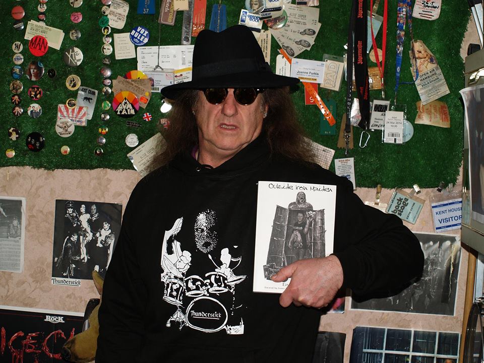 Ex-baterista do Iron Maiden não quer problemas com advogados