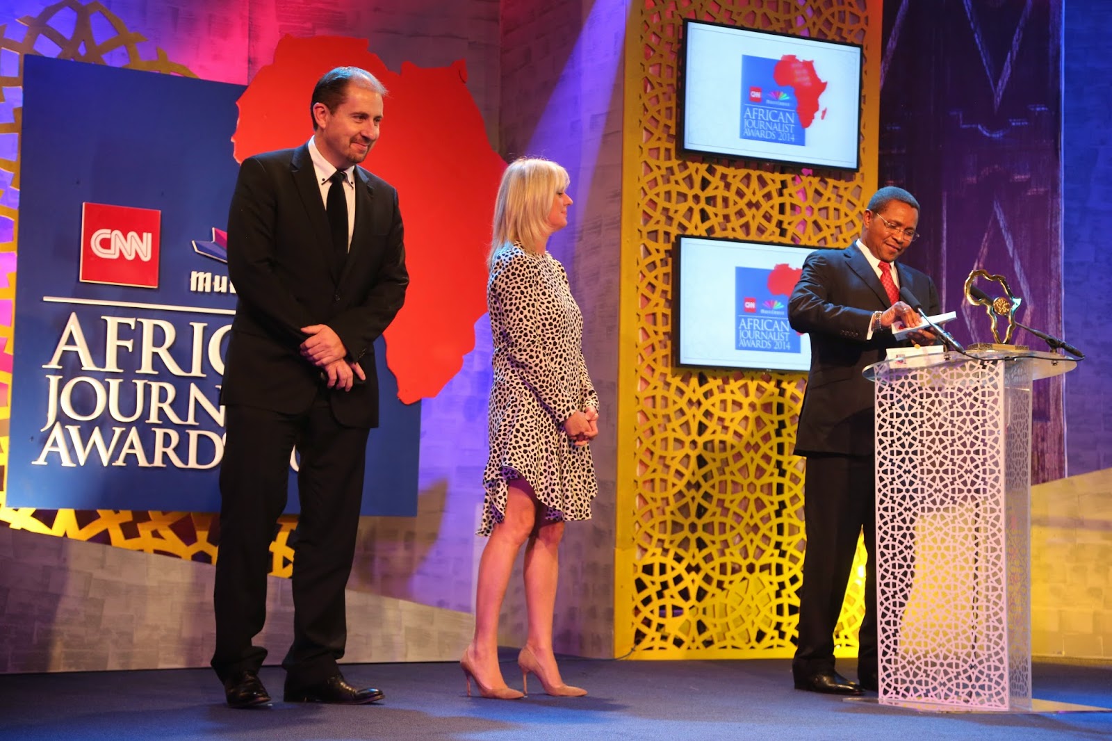 HABARI NA MATUKIO :PRESIDENT KIKWETE OFFICIATES AT THE CNN MULTICHOICE ...