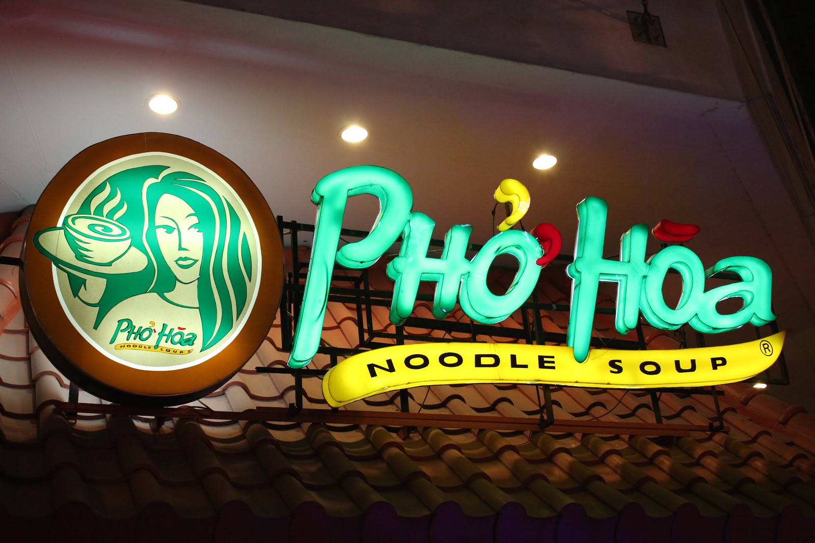 Eat Me!: Pho Hoa
