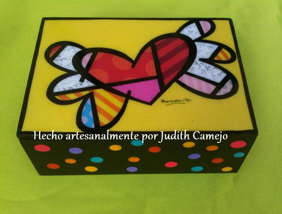 Judith Camejo Diseños: Cofre corazon con alas Romero Britto