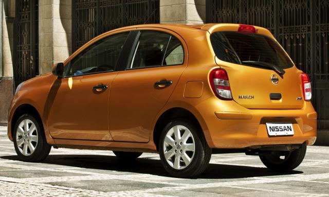 Nissan March: Nissan March carro de mulher?