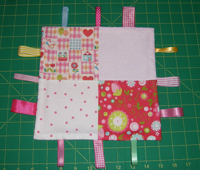 Sew Me: Baby Taggy Comforter Tutorial