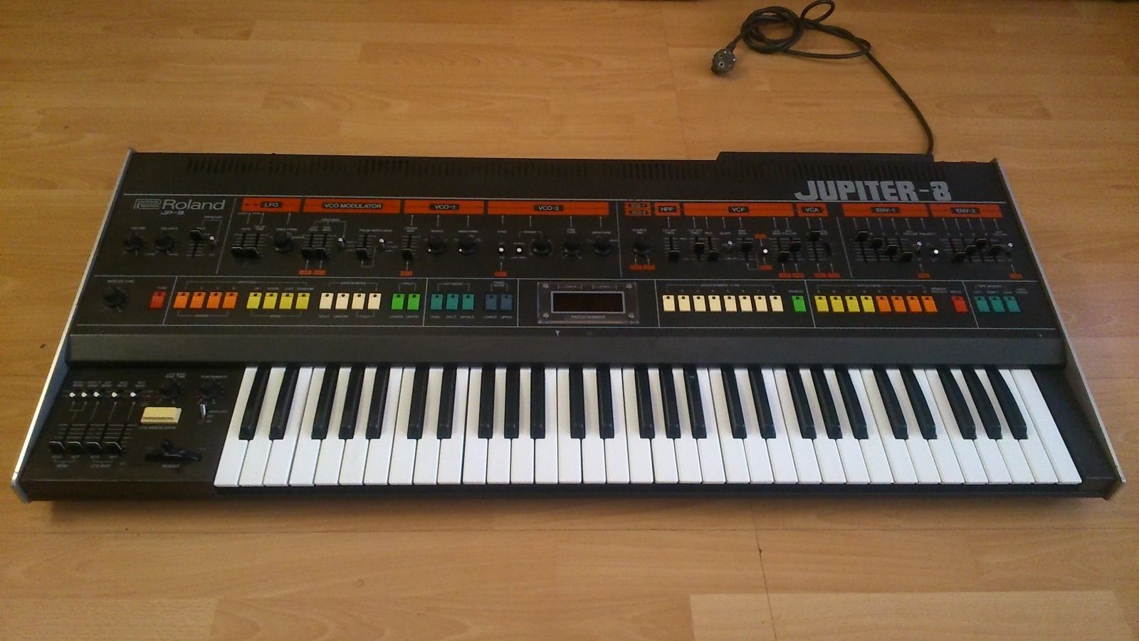 MATRIXSYNTH: Roland Jupiter 8 with Midi and Hard Case