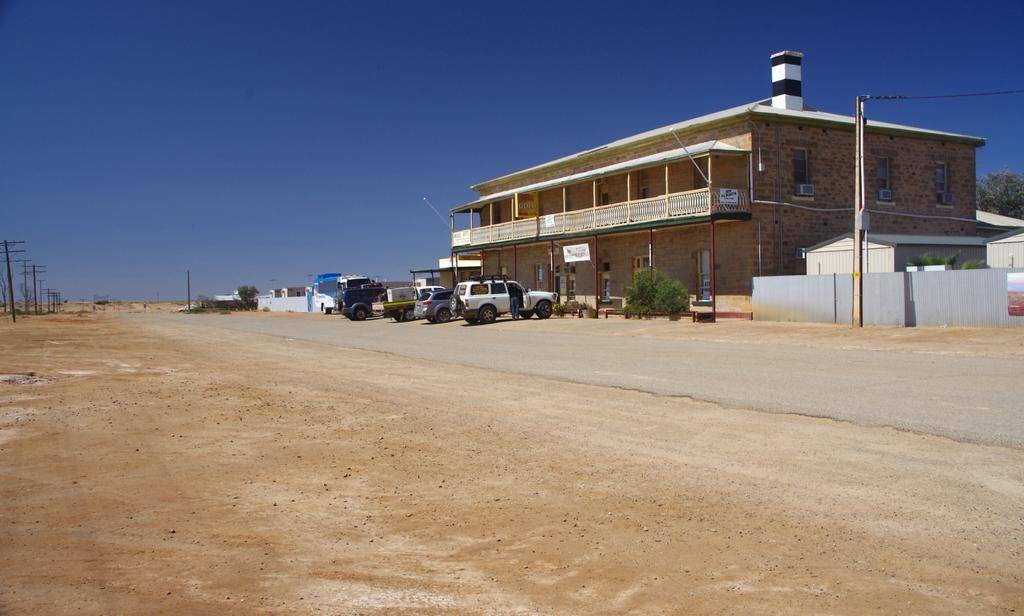 d r i n k s t e r: ARABANA - ODE TO THE MARREE PUB