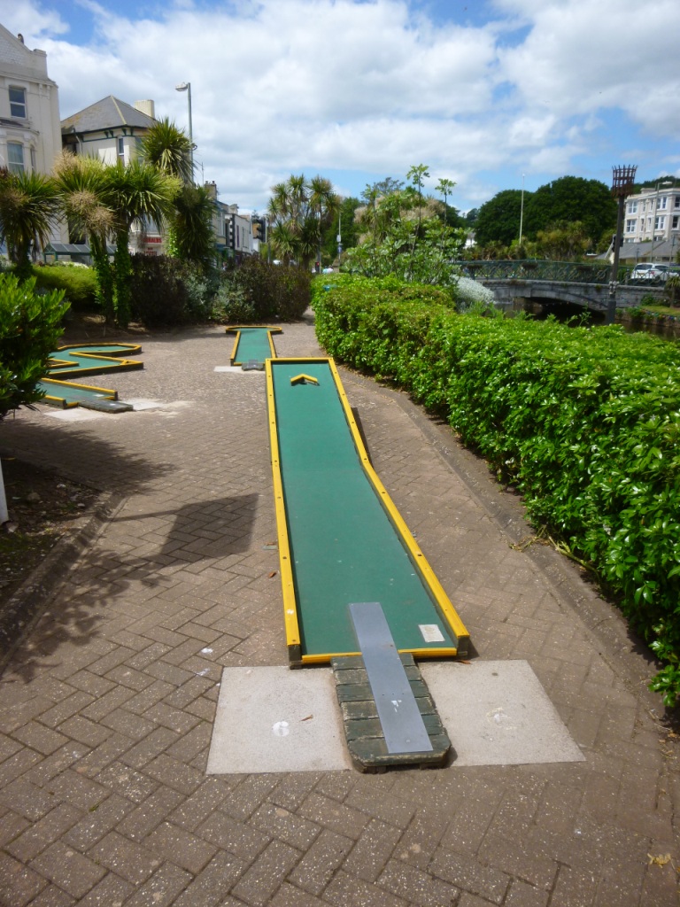 The Ham and Egger Files: Mini Golf in Dawlish