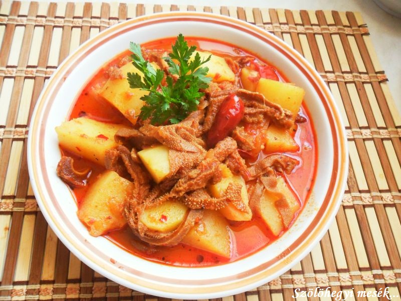 Szölöhegyi mesék, konyhák, mindennapok: Ne lepődjetek meg, de ma ebédre ...