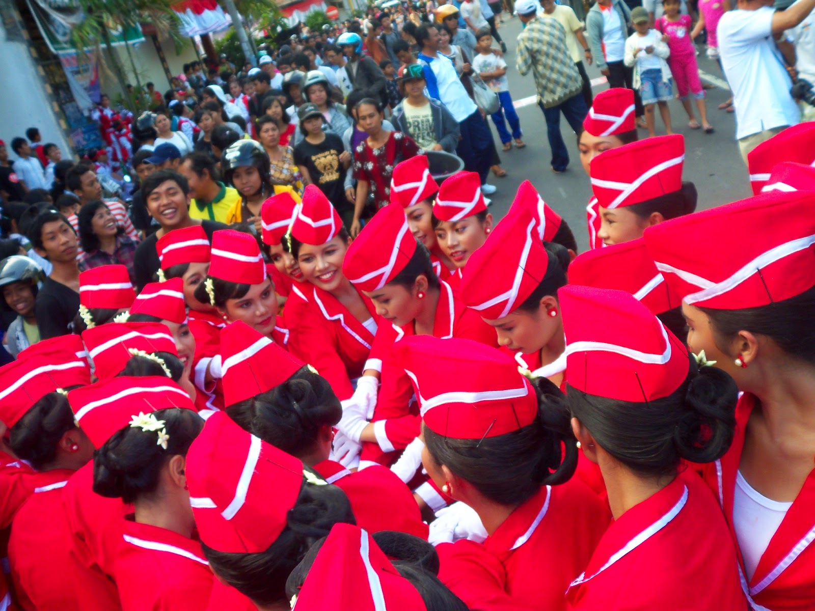 Pictures of Ekasma ~ SMAN 1 SEMARAPURA