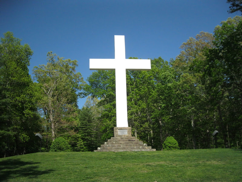 Wind Songs: The Sewanee Cross