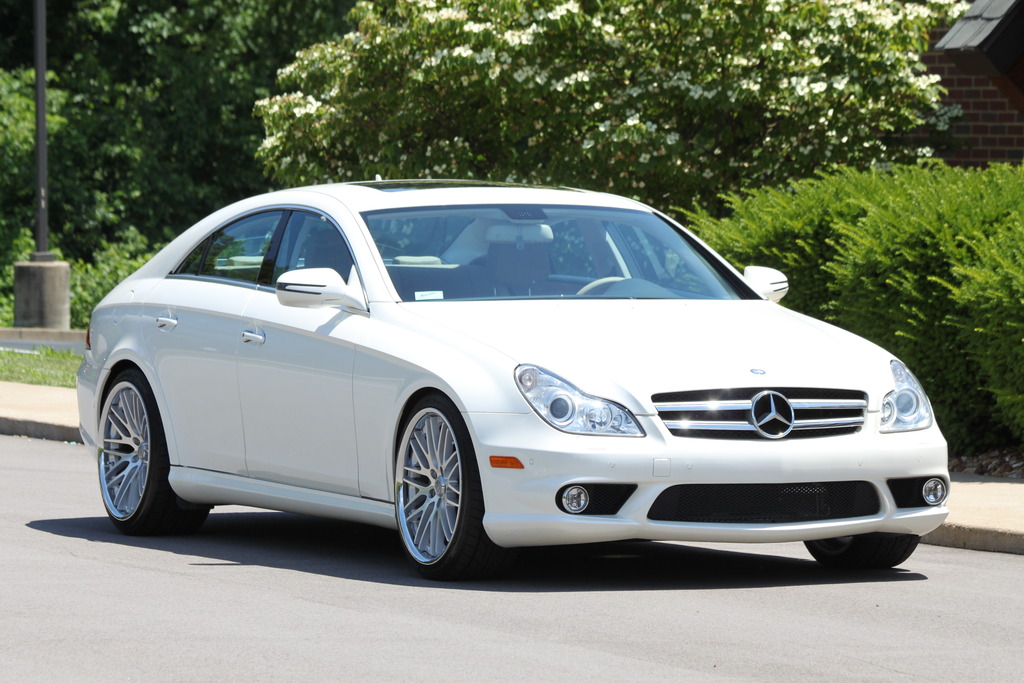 2009 Mercedes-Benz C219 CLS 550 on 20" Lexani Wheels | BENZTUNING