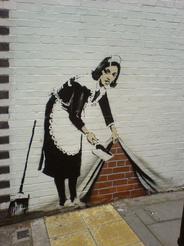 Georgia Lloyd Creative Media Year 10 B : Researching the work of Banksy ...