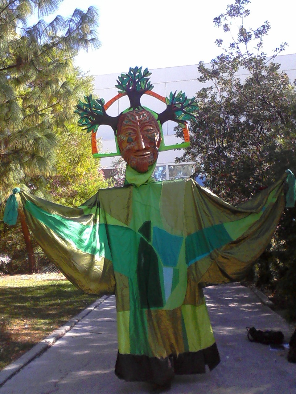 LeahNOlbrich: Large-Scale Puppet Workshop