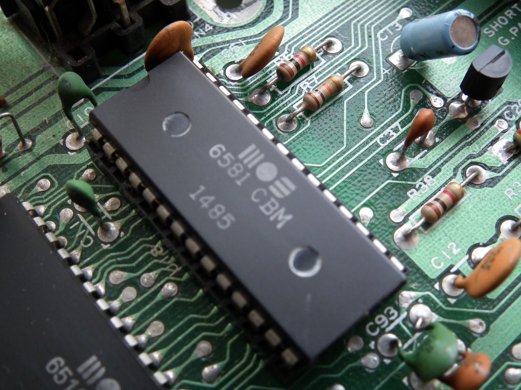 Retro-o-Rama | Ezine de videojuegos Indies & Retro: MOS Technology 6581/8580 SID, uno de los ...