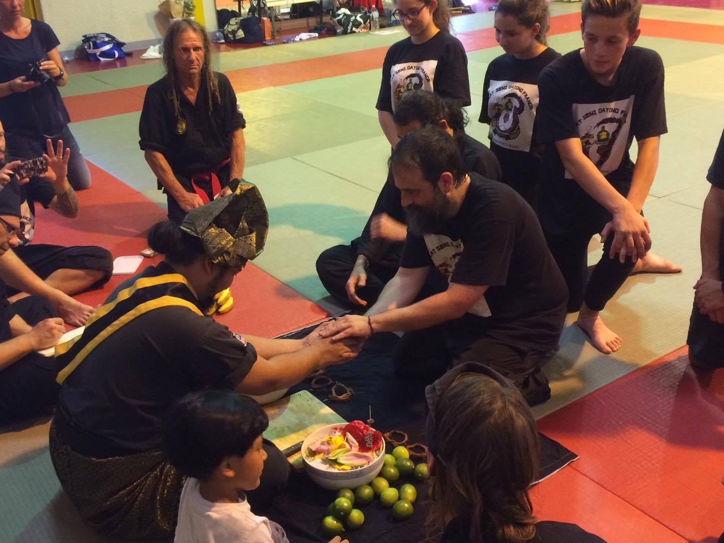 Gelanggang Pendita Bunian: Adat Istiadat Gayong : Les traditions du Gayong