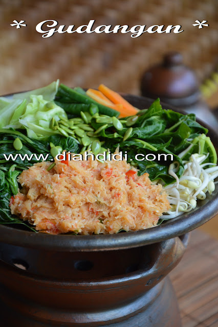 Diah Didi's Kitchen: Gudangan...atau Urap Sayuran Matang