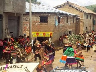 DANZANDO PERUANO: Turpo