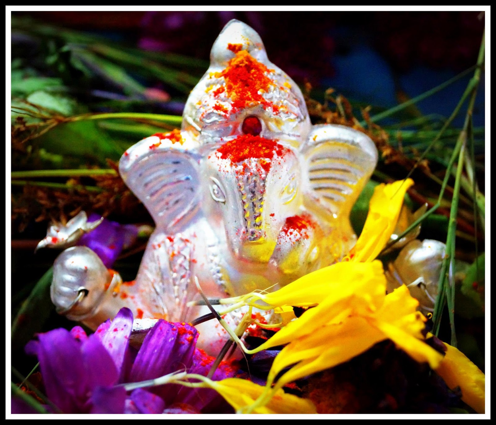 Lord Ganesha's Gold & Silver Stachu & pendent