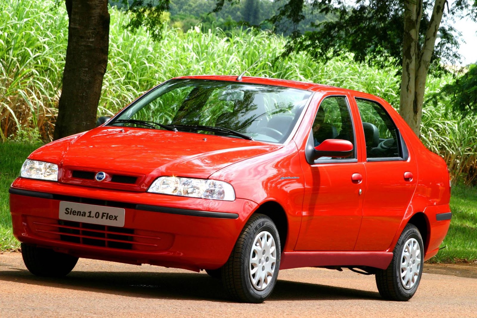 Fiat Siena Fire 1.0 8V 2002: fotos, preços e detalhes