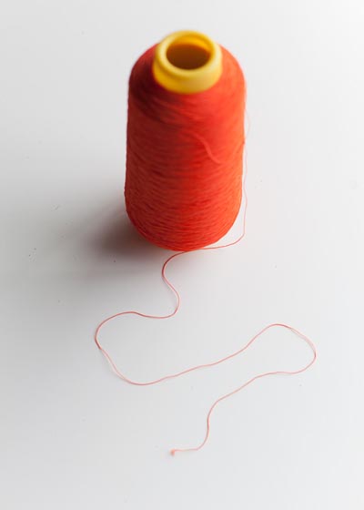 ŠIVENJE I KROJENJE: Kako da redizajnirate uz pomoć konca?