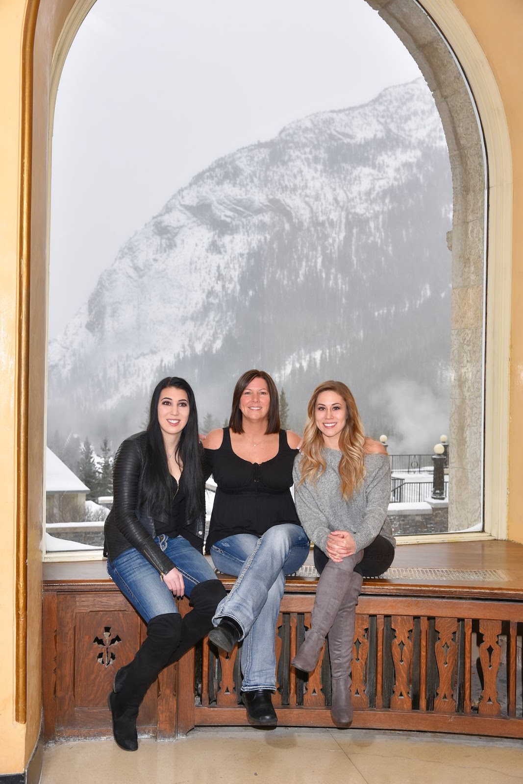 Alpine Peak Photography: Banff Photography - Family Portraits