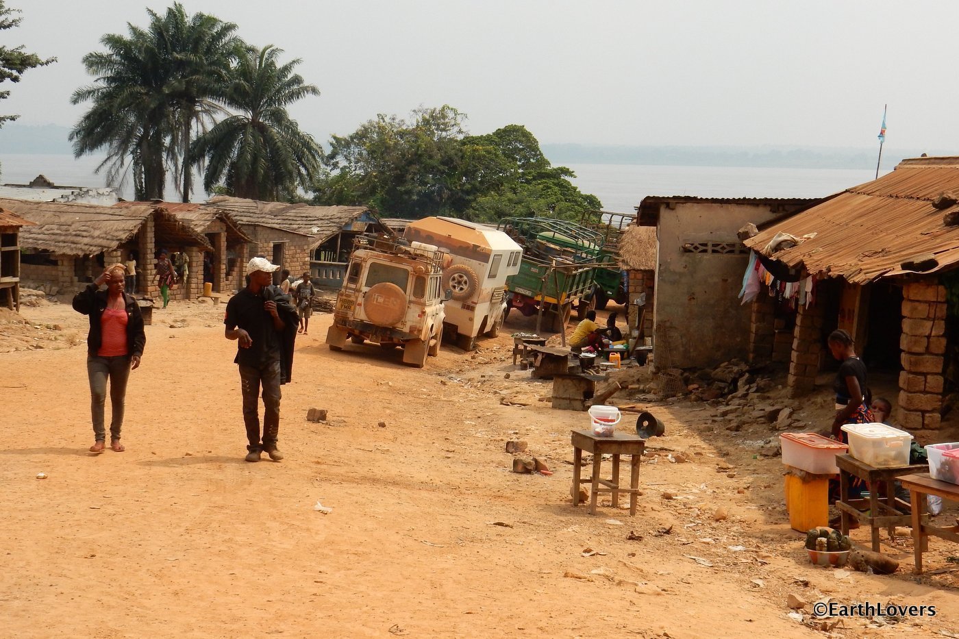 EarthLoversOnTour: Crossing the Mystic Congo River! / Über den ...