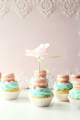 Icing Designs: Icing Designs Sweet Treats