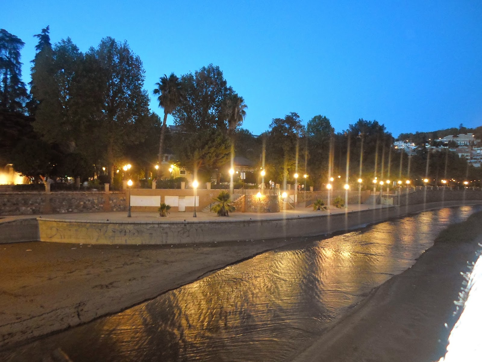 Lugares de Granada con encanto. : Puente Romano de Granada sobre el río ...