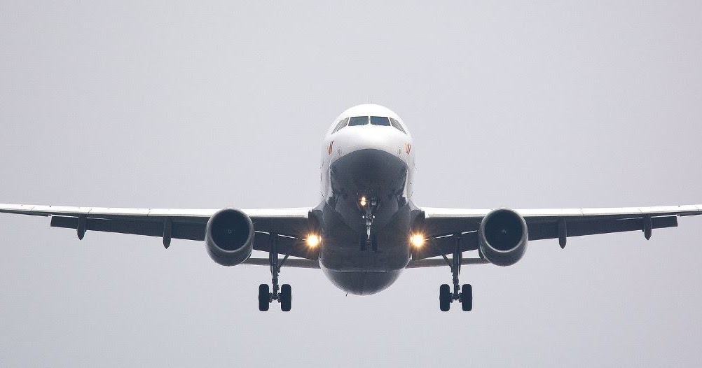 Long Plane trips with Kids - Tips and Tricks