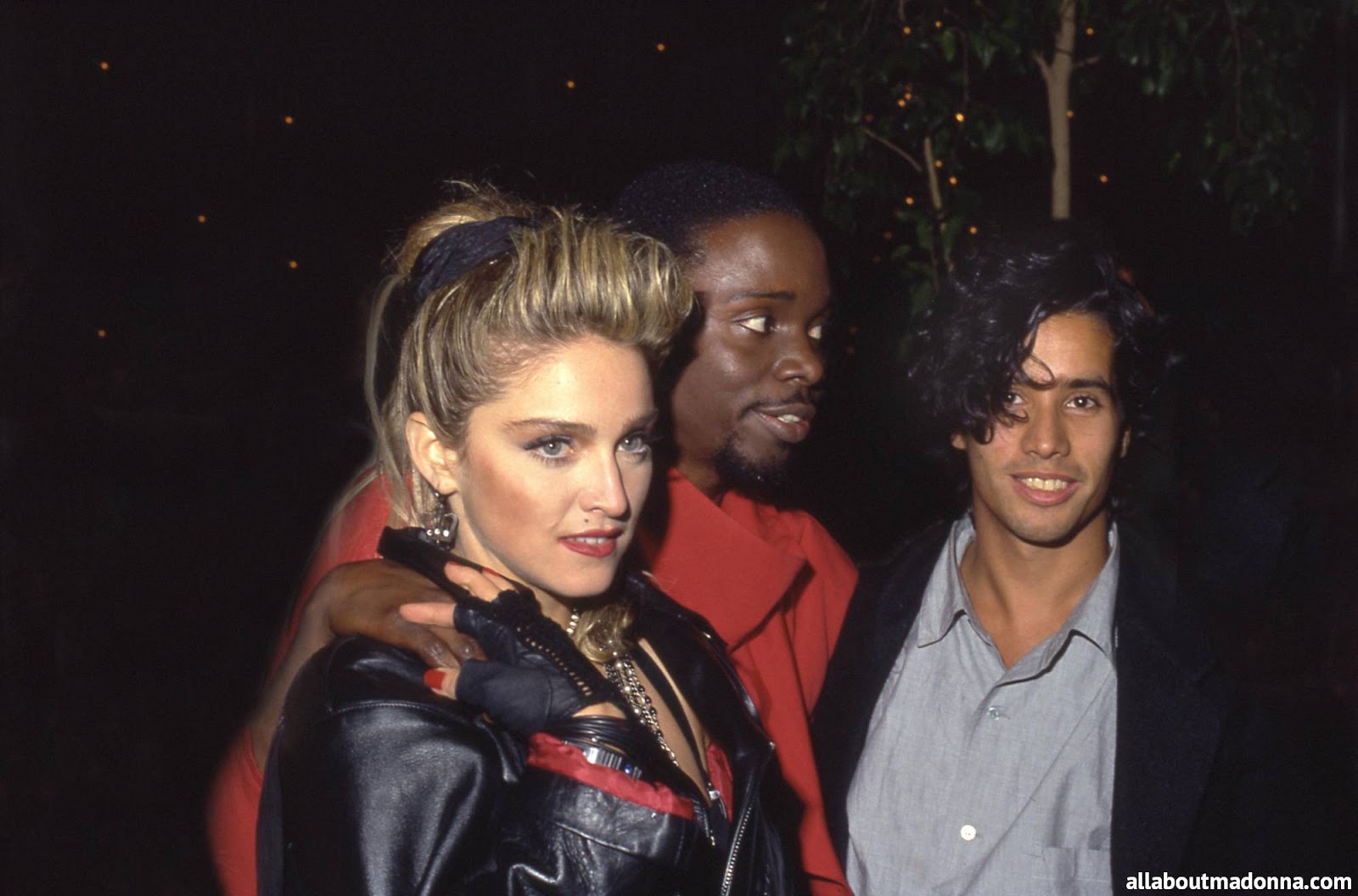 Madonna: un armadio di ricordi foto e memorabilia! Un mito in ...