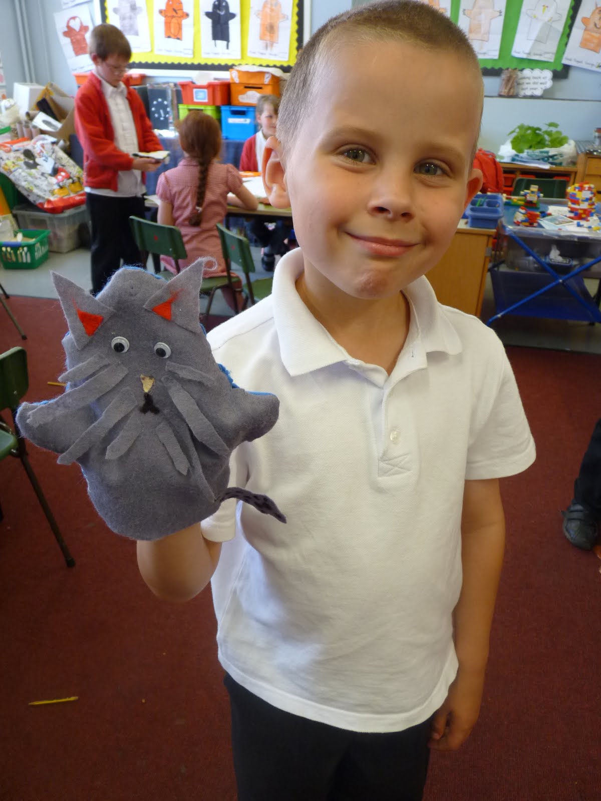 Welcome to the 2/1 classes!: Perfect puppets