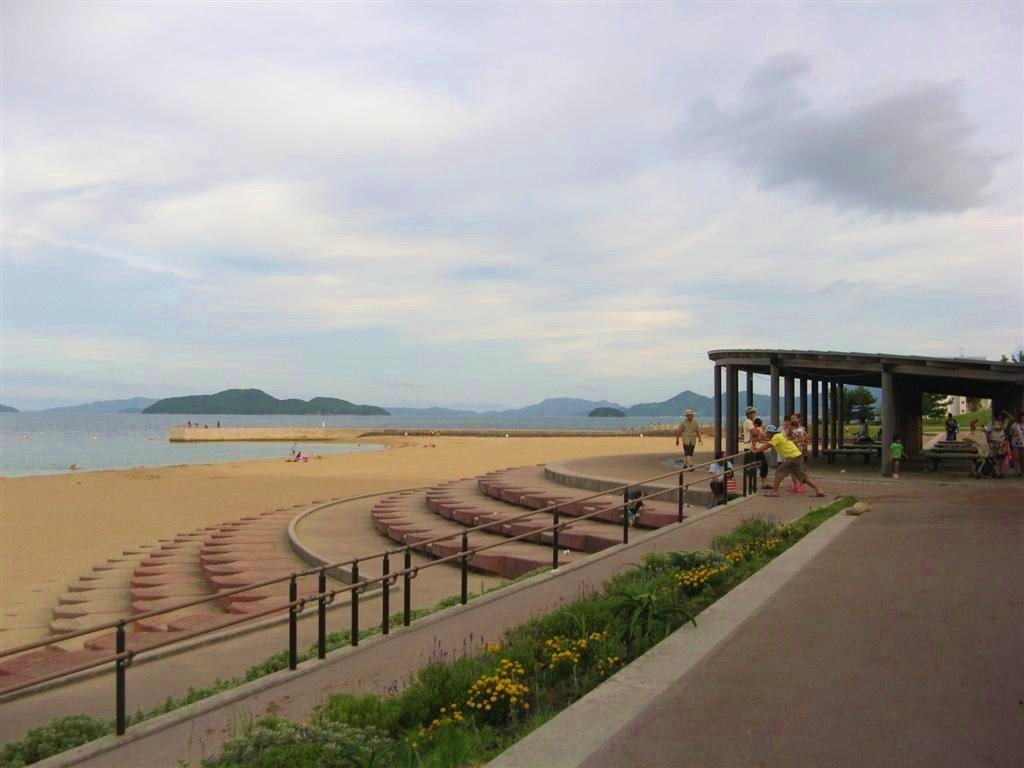 Japan Adventure: Sunday Afternoon at Yuu Beach 8/7/11