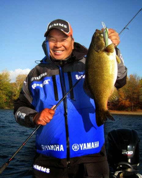 IBASSIN: Rage Fish Attractants Lures Chong as Pro-Staff