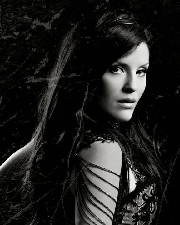 Ailyn Giménez Fanpage: Perils of the Deep Blue Photoshoot