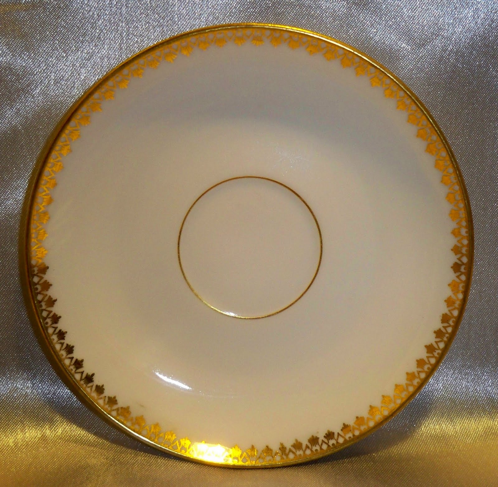 Demitasse Cups & saucers: Saucer & Plate Shapes, Styles & Designs