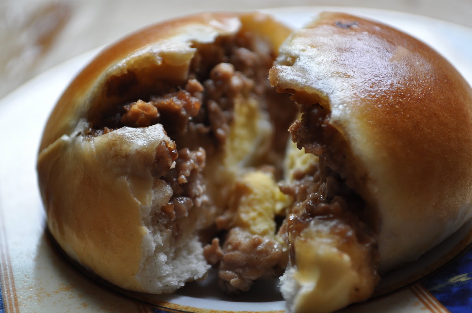 Tales of a Babbling Spoon: Baked Siopao Asado