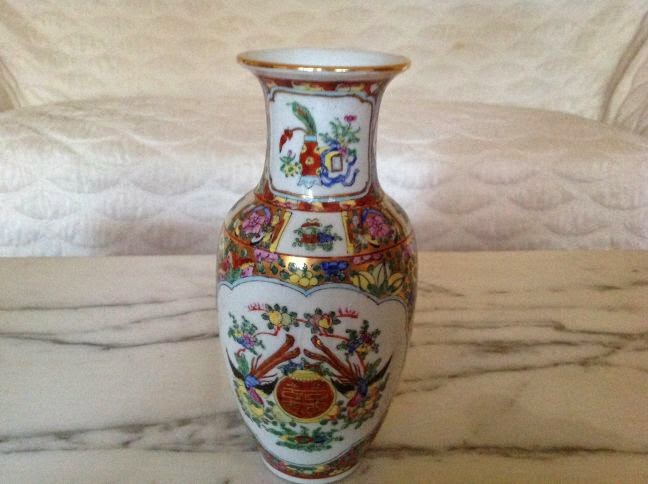 Redden's Treasures: HAND PAINTED GOLD RIM VASE