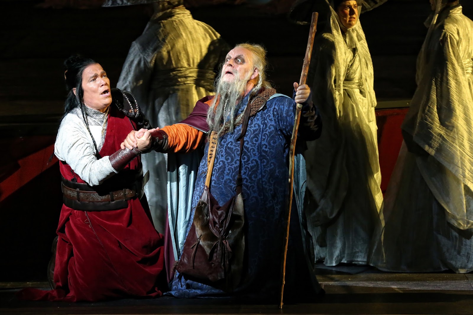 OperaChaser: April 2016