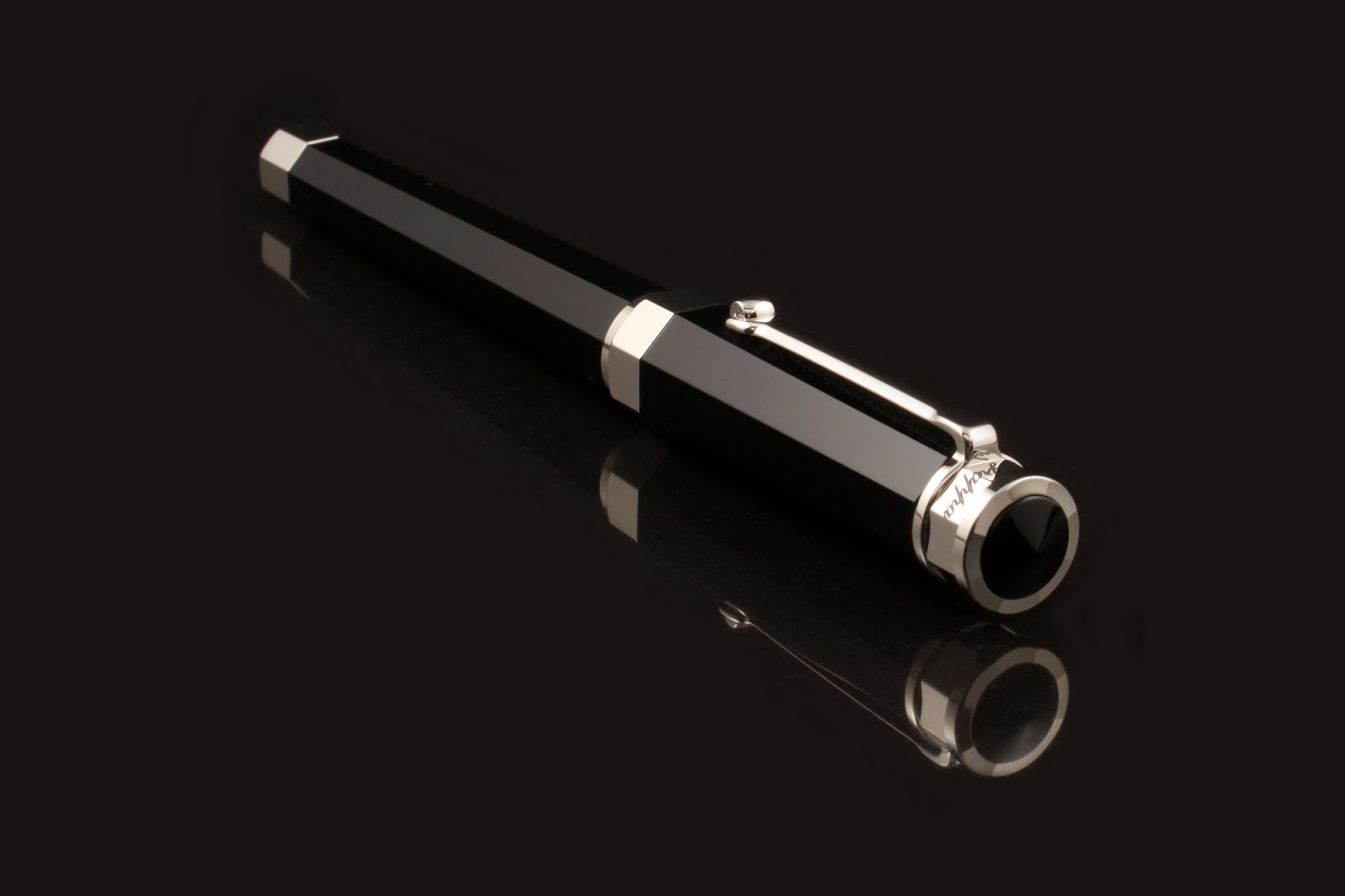 Hepworth Dixon: Nero Uno Fountain Pen by Montegrappa